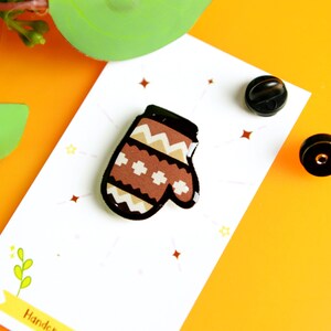 Bernie Sanders Mitten Pin- Enamel Coated Pin- Lapel Pin Badge- Bernie ...