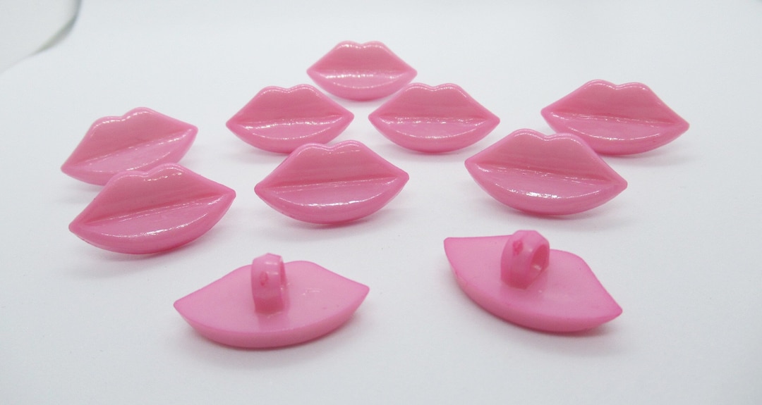 Plastic Lip Buttons - Decorative Buttons - Set of 10 Pink Colours - Lip ...