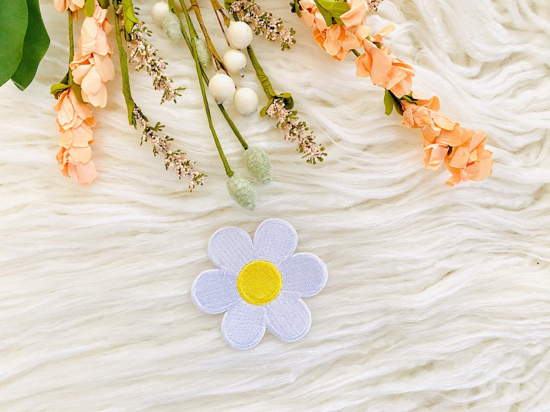 Daisy Iron on Patch, Daisy Embroidery Patch, Trucker Hat Patches ...