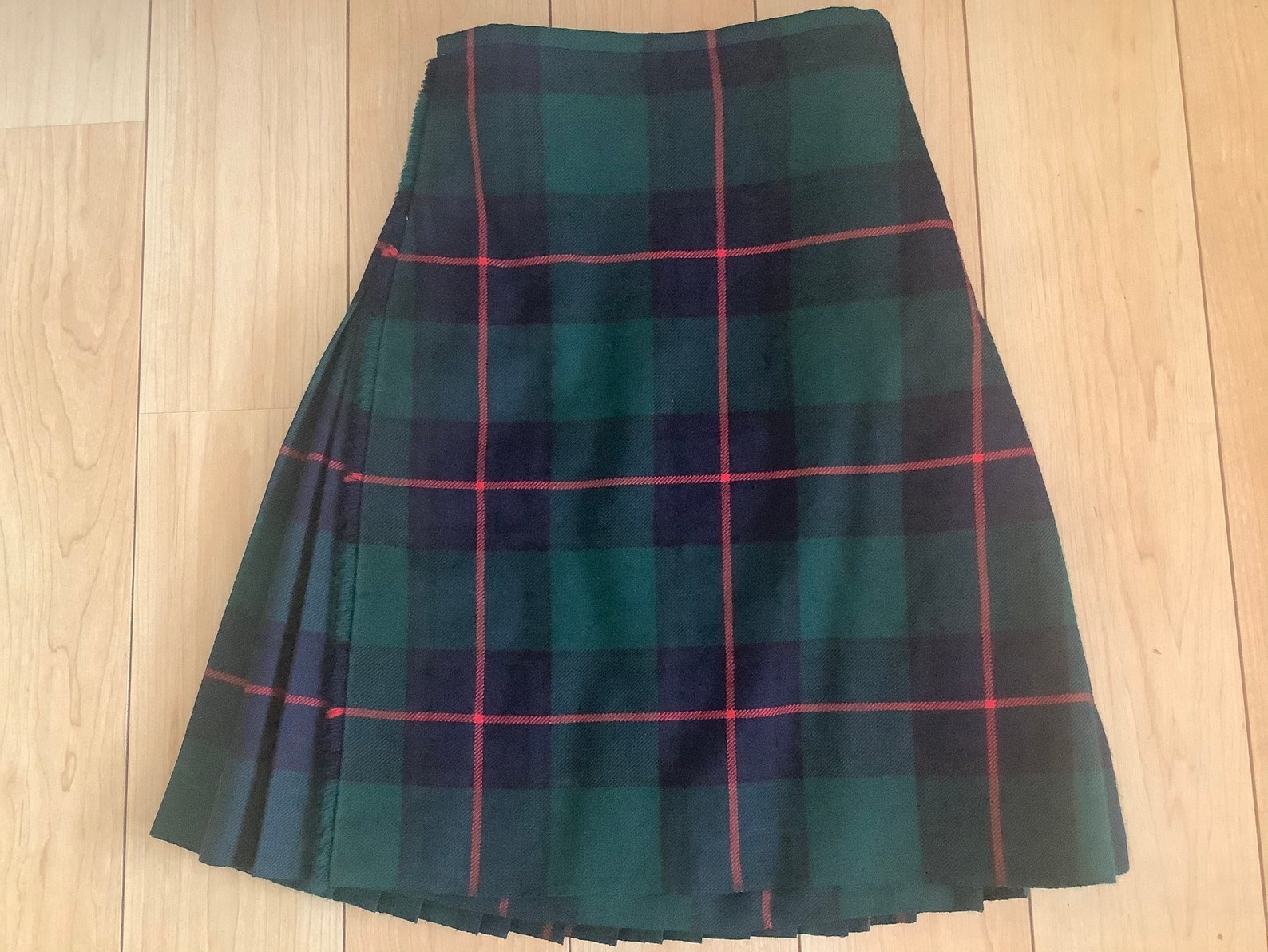 Mens kilt Vintage Scottish Tartan Kilt in Shaw Tartan hand | Etsy