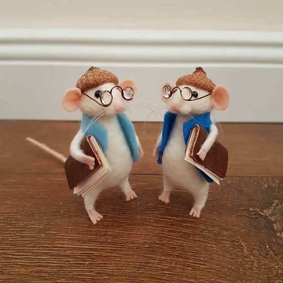 Stuart Little Mouse With Glasses