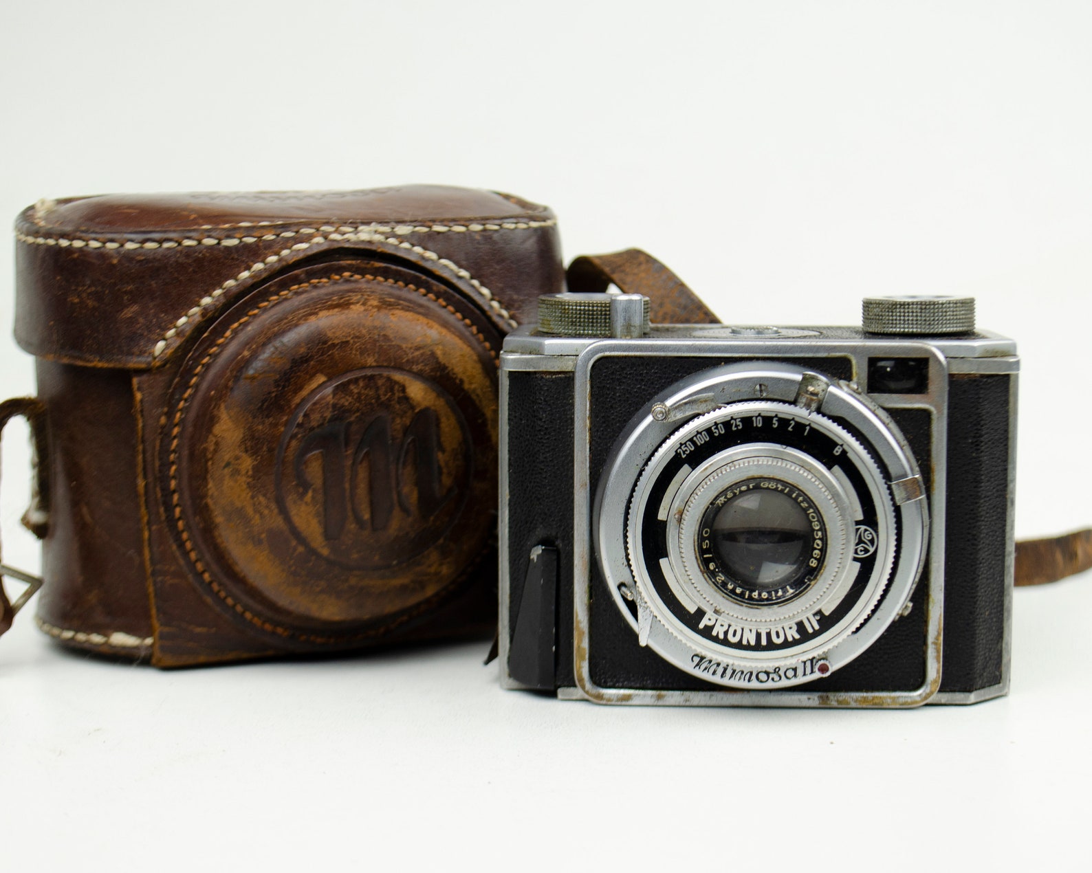 Mimosa : Mimosa II German Compact 35 Mm Camera With Leather Case. Out ...