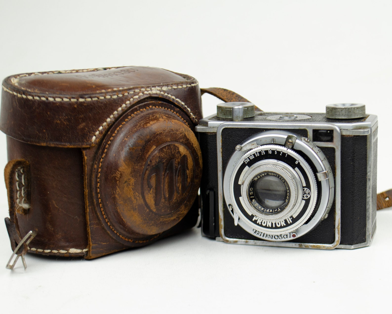 Mimosa : Mimosa II German Compact 35 Mm Camera With Leather Case. Out ...
