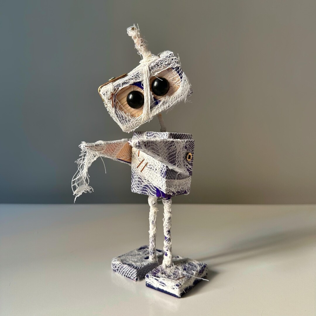 Handmade Wooden Mummy Robot Figurine Wrapped in Gauze – Spooky Cute ...