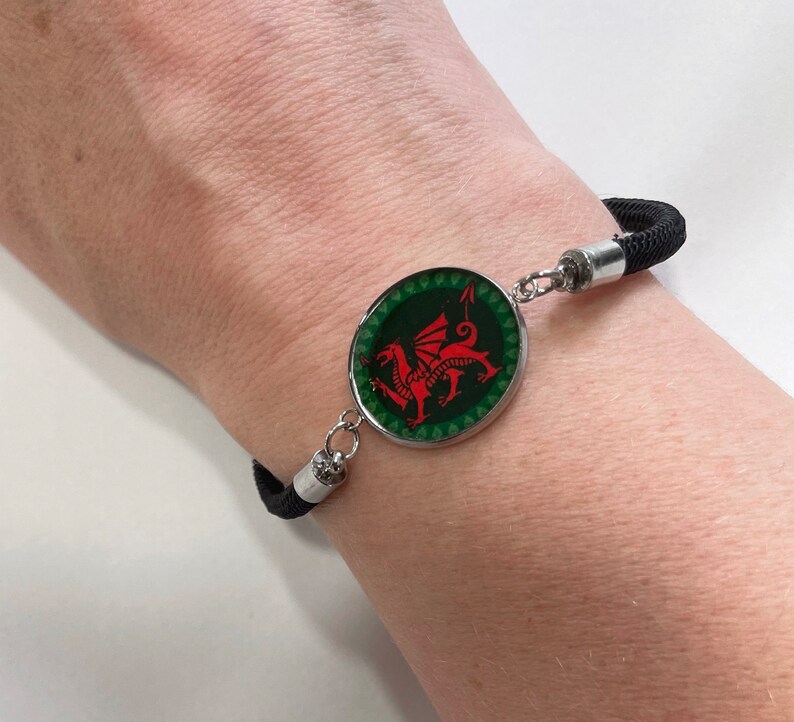 Wales Flag Friendship Bracelet Mens Bracelet Gift for Welsh - Etsy