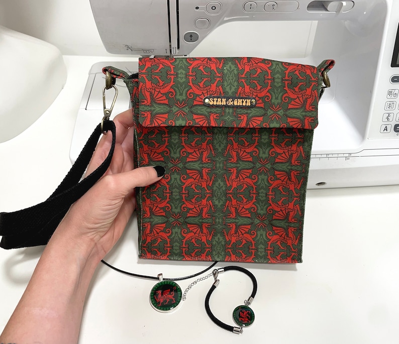 Wales Flag Friendship Bracelet Mens Bracelet Gift for Welsh - Etsy