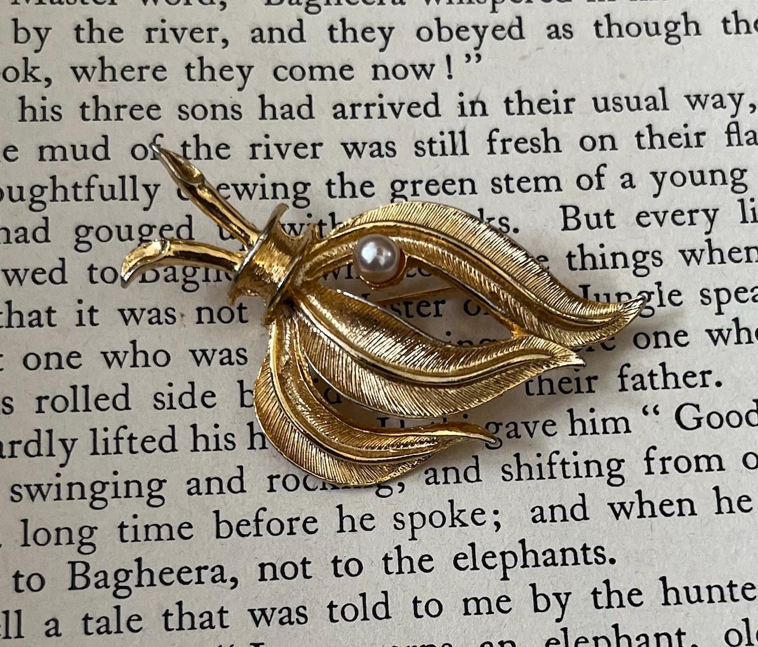 Vintage 1950s Brooch Retro Faux Pearl Goldtone Pin Mid Century Jewelry ...