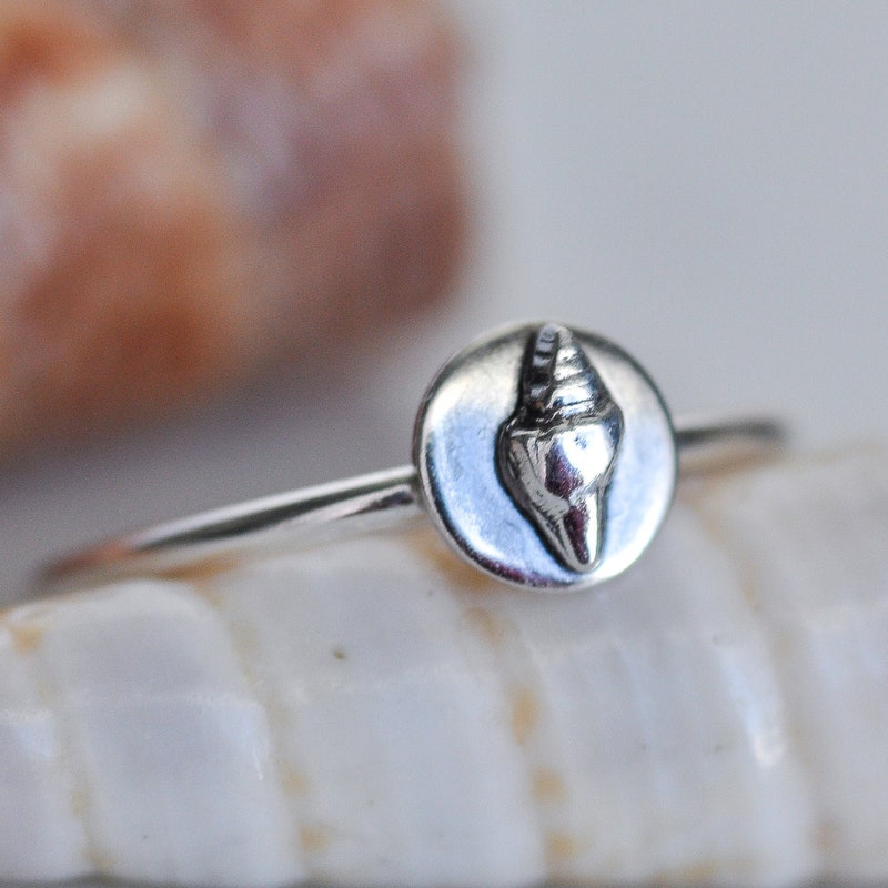 Silver Seashell Ring - Etsy