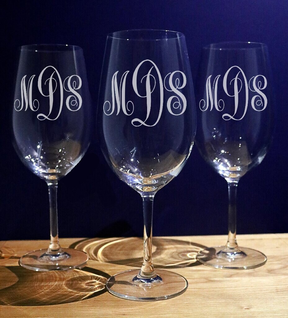 Personalized Initials Wedding Wine Glass Couple Wine Glass | Etsy