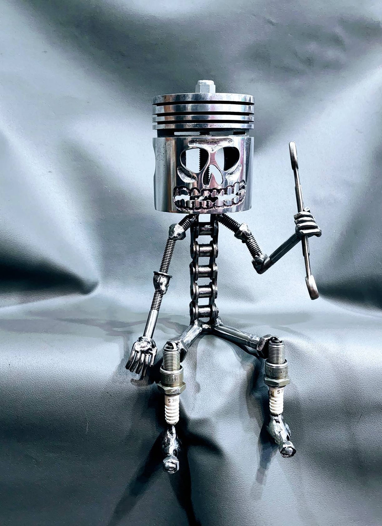 Piston Mechanic Sitting - Etsy