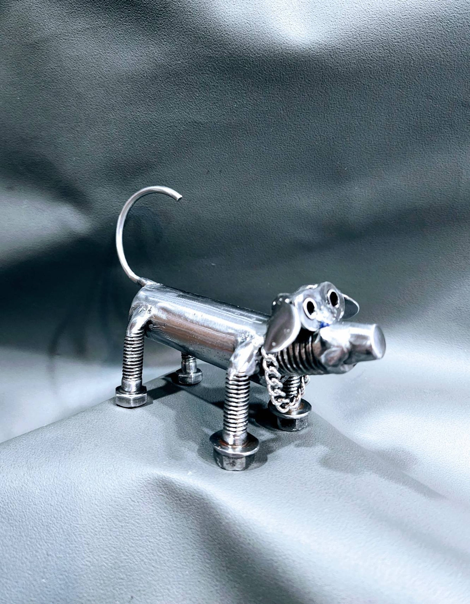 SMALL METAL DOG - Etsy