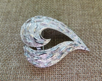 Valentine brooch | Etsy