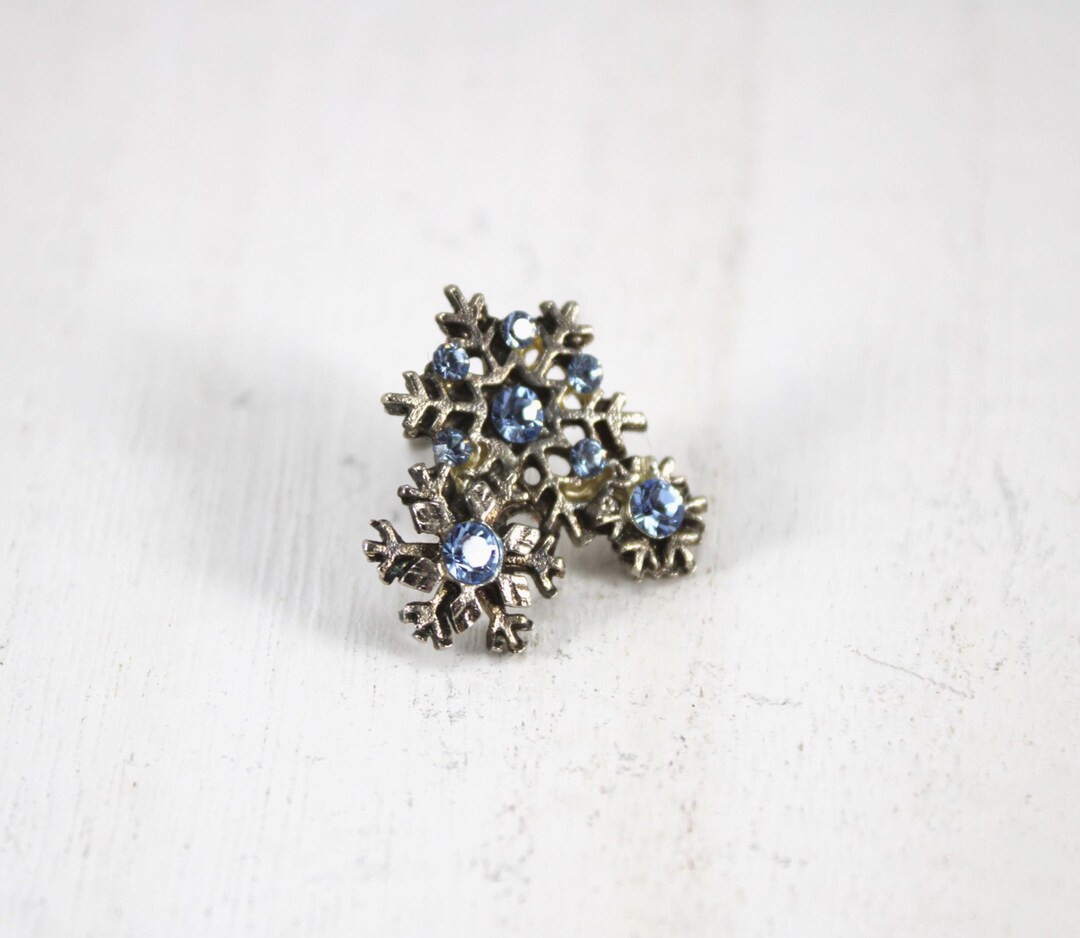 Small Silver & Pale Blue Crystal Snowflake Lapel Pin, Christmas/holiday ...