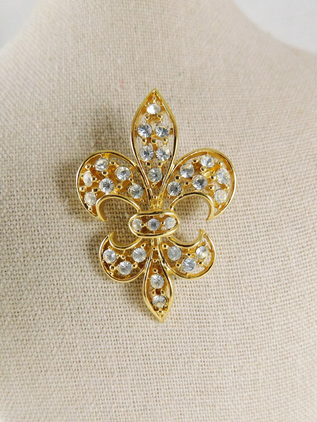 Vintage Napier Clear Crystal & Gold Filigree Fleur-de-lis Brooch ...
