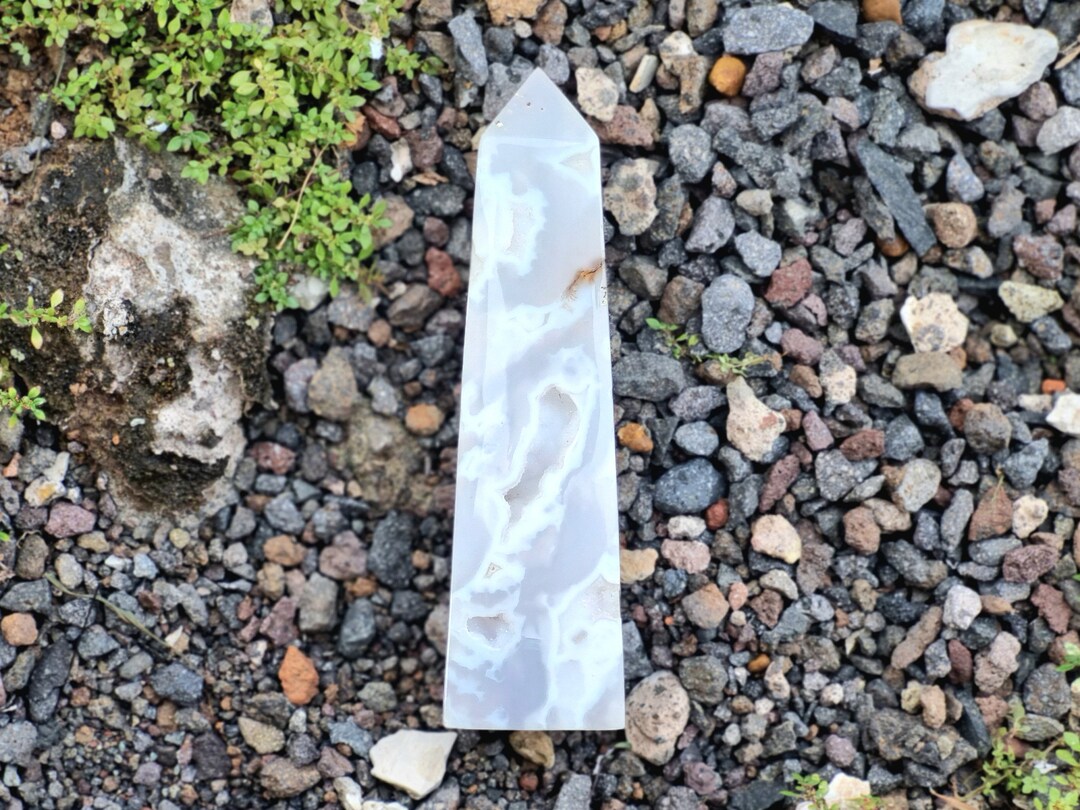 Snow White Druzy Agate Tower White Plume Agate Point - Etsy
