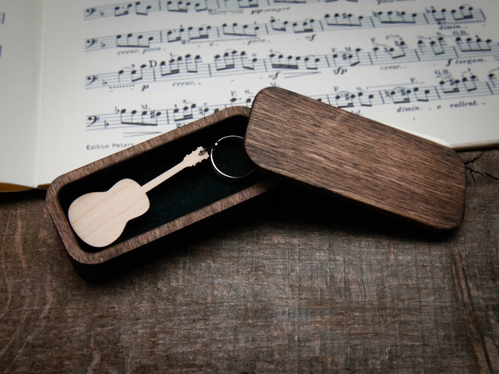 Personalized Guitar Keychain Maple / Guitar Gift / - Etsy