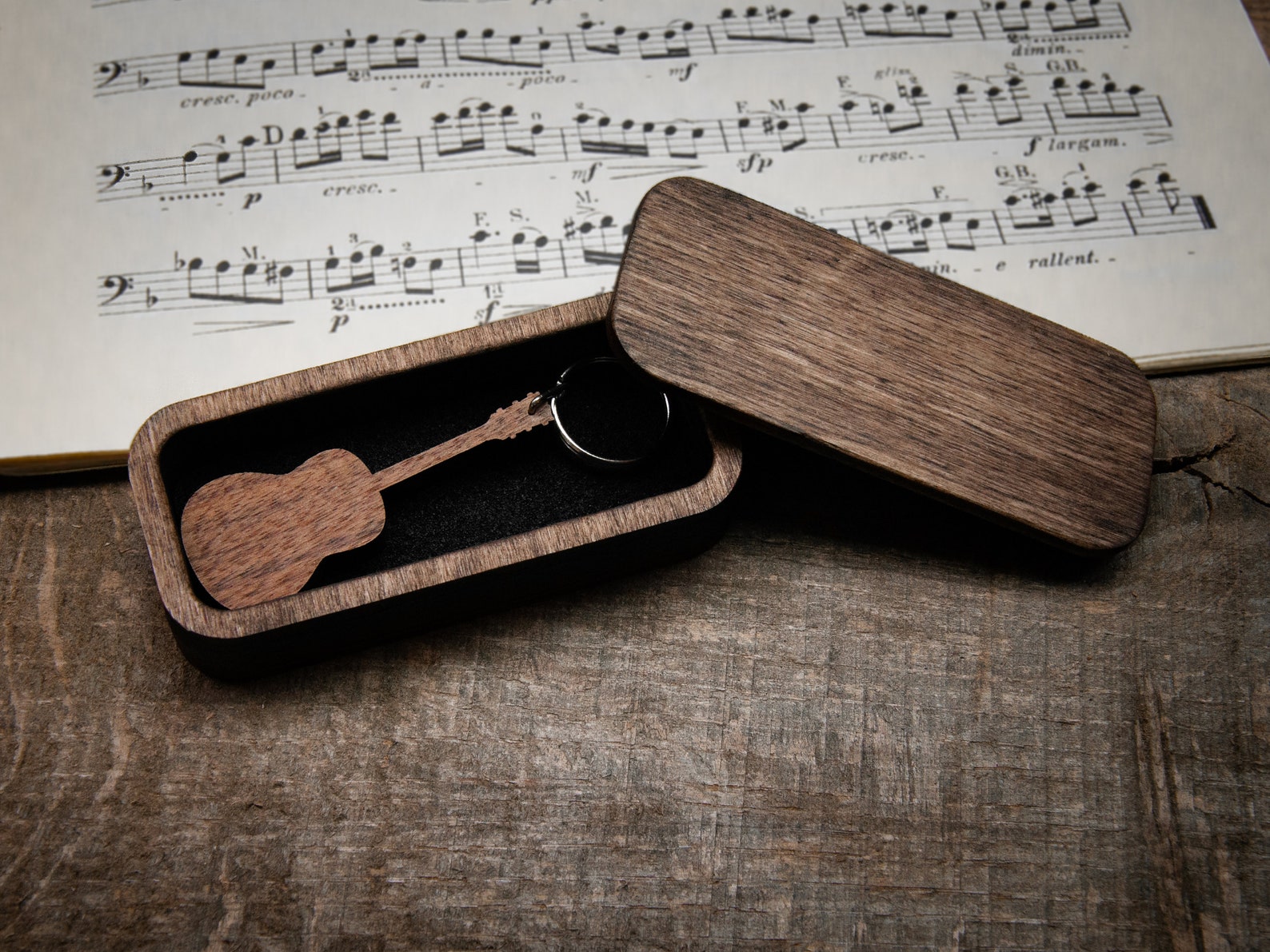 Personalized Guitar Keychain Walnut / Personalized Music Gift - Etsy