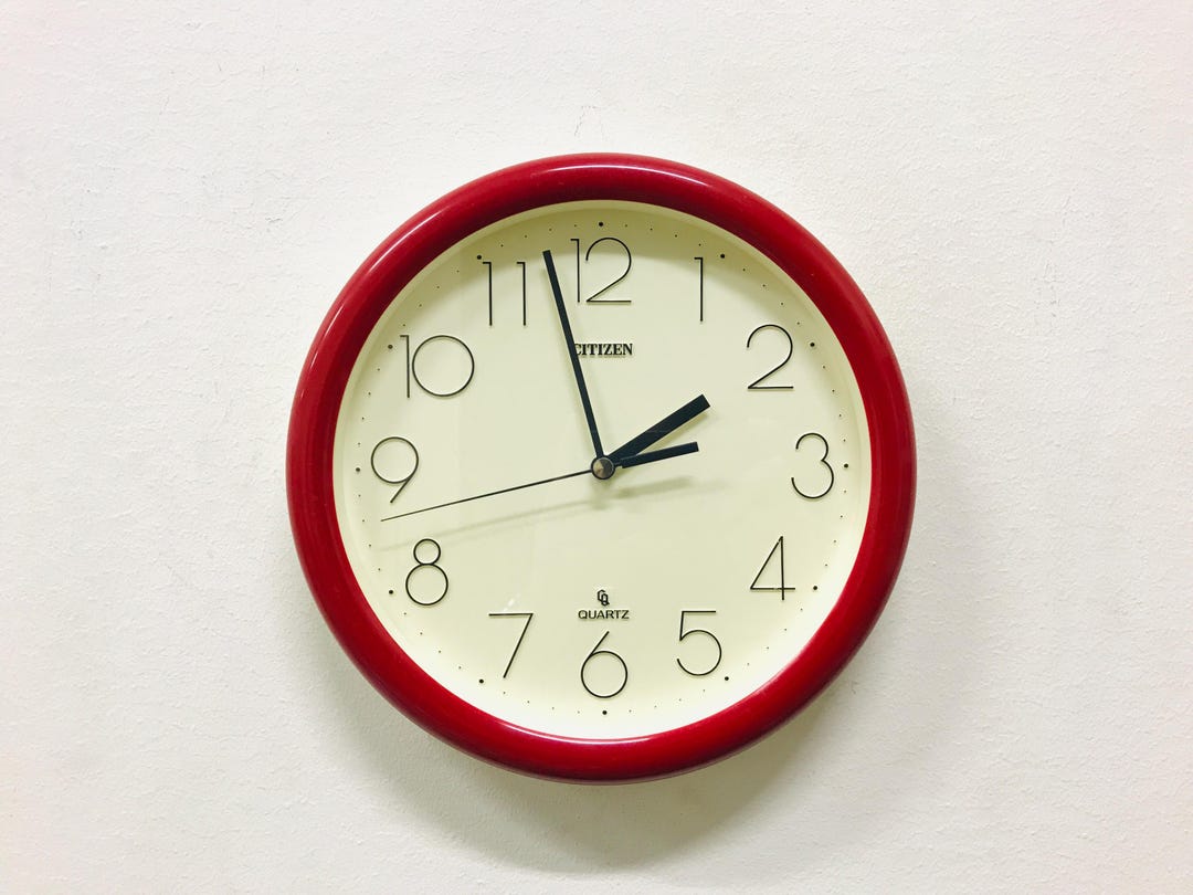 Vintage Wall Hanging Citizen Quartz Clock With Retro Red Plastic Frame ...