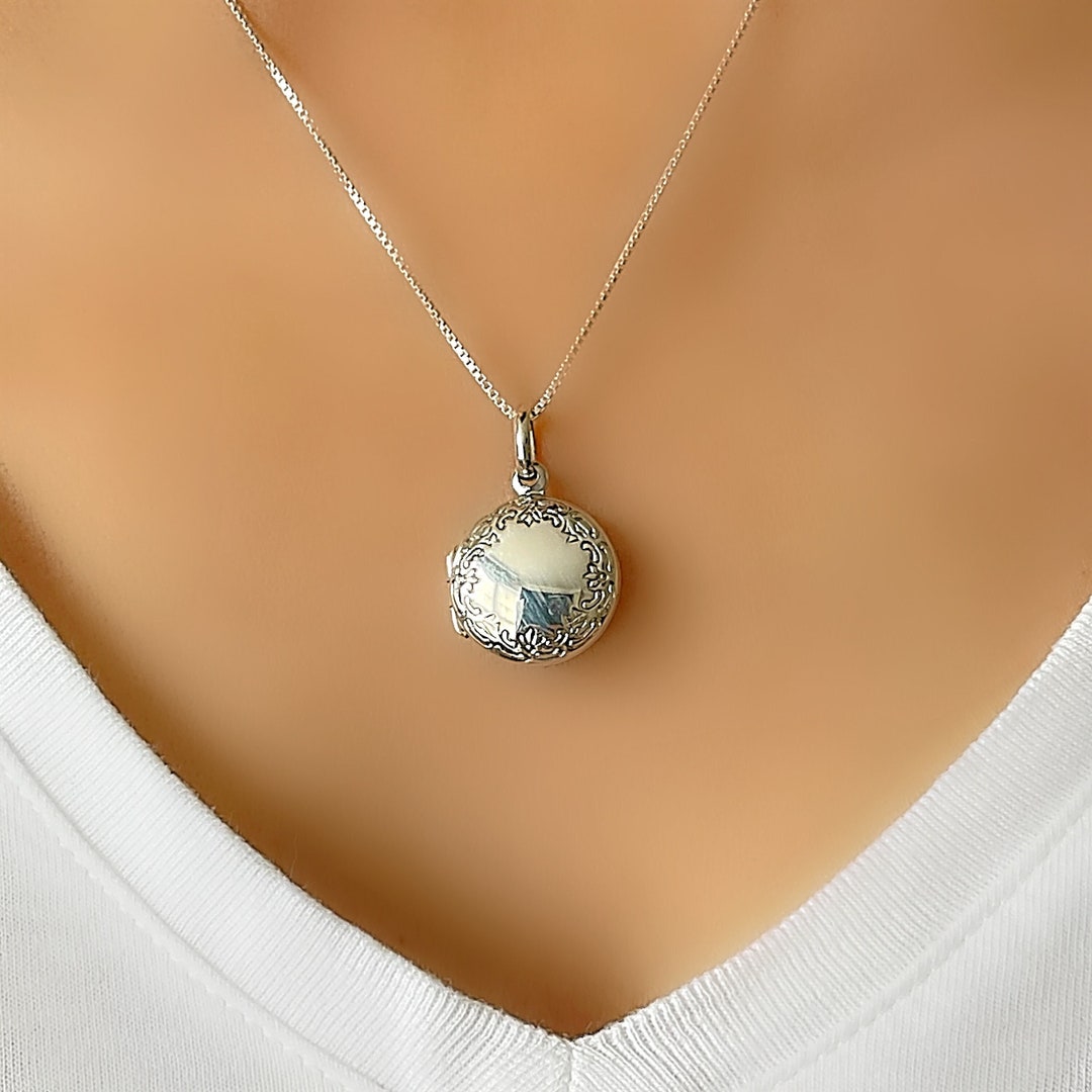 Sterling Silver Locket Round Engraved Keepsake Pendant - Etsy