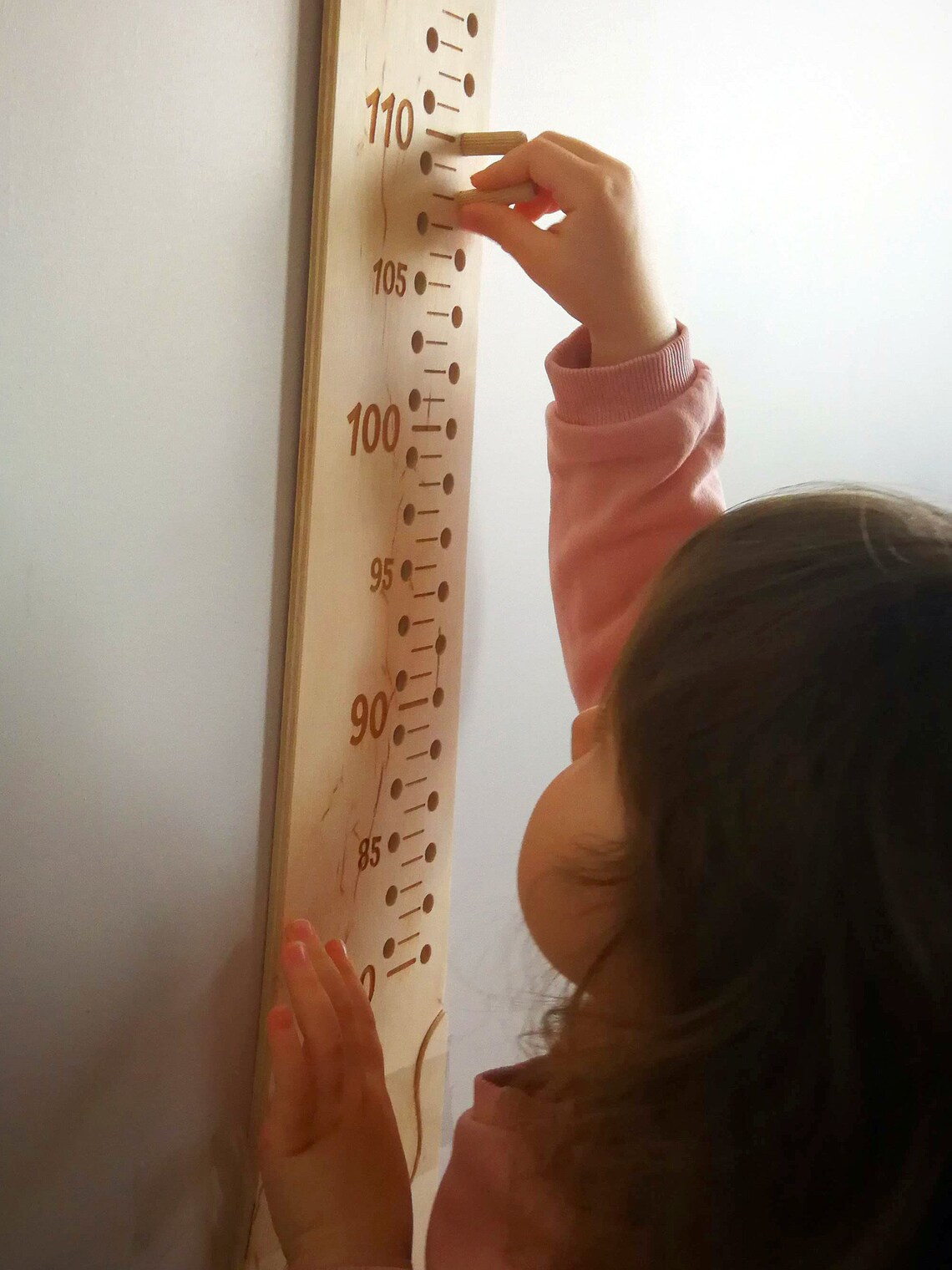 Marca de medición de altura JIRAFA con centímetros, regla de altura ...