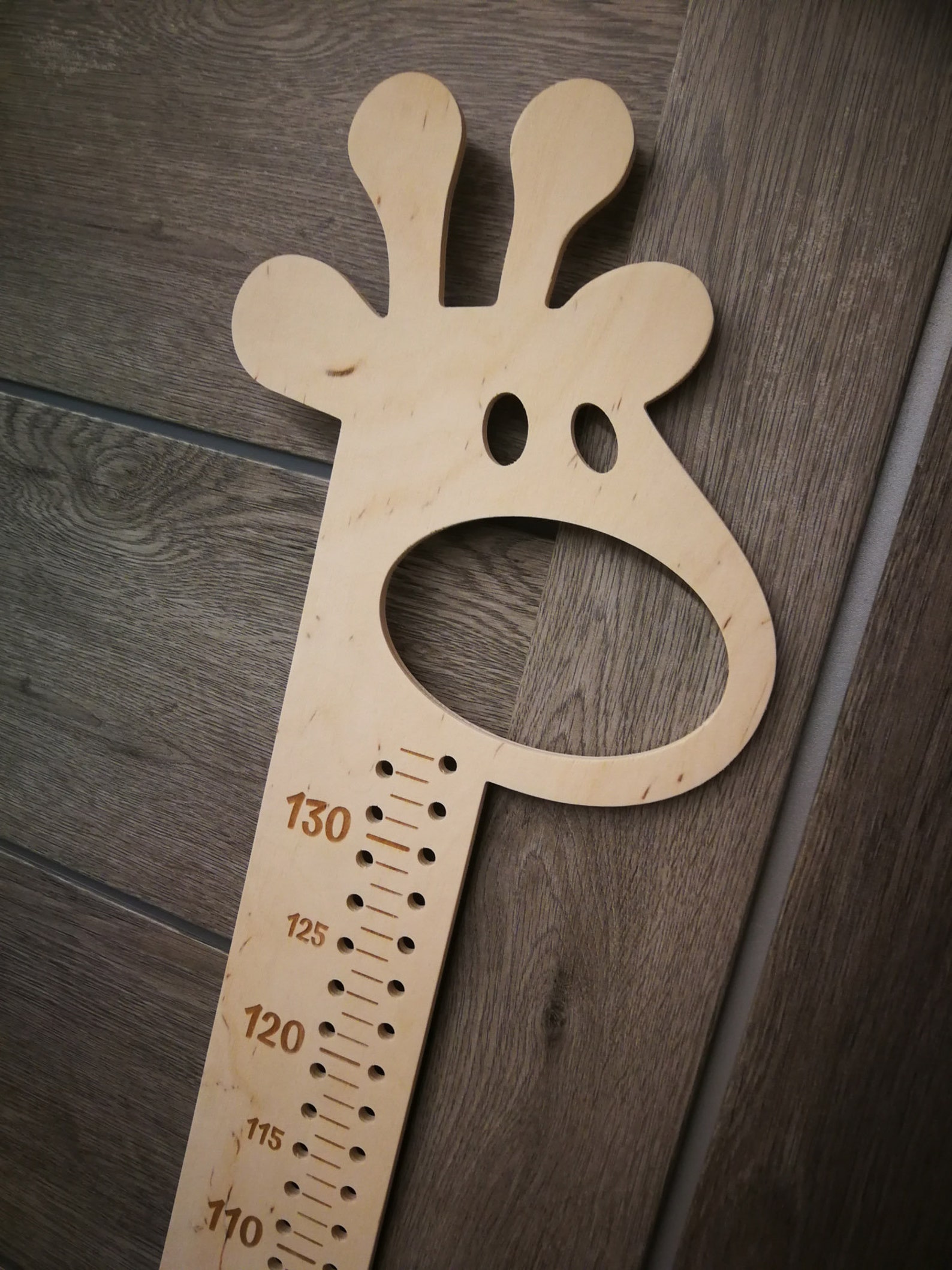 GIRAFFE Height Measurement Marking With Centimeters, Height Ruler ...