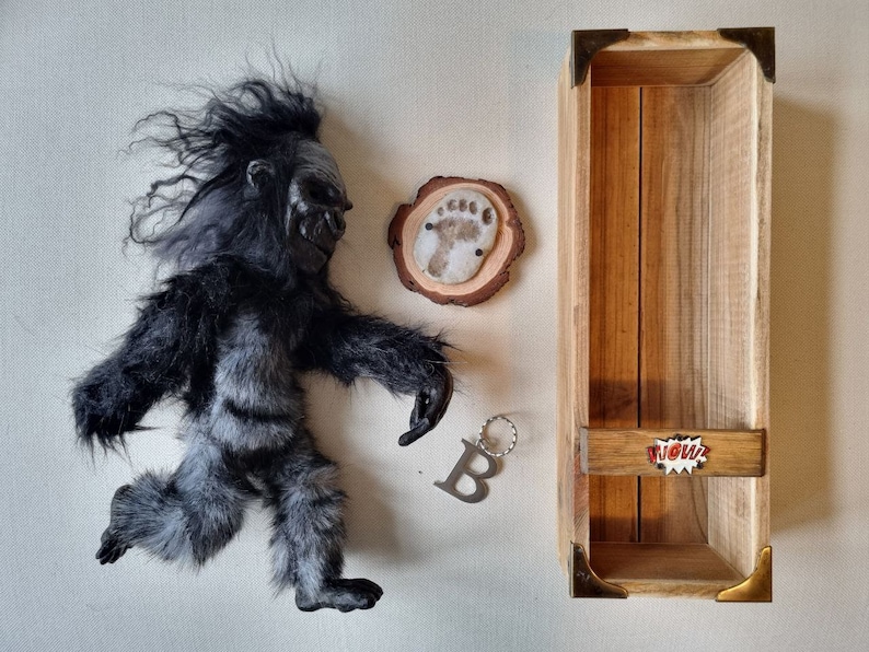 BIGFOOT SASQUATCH DISPLAY, Unique Cryptid Gift, Hairy Friend, Footprint ...