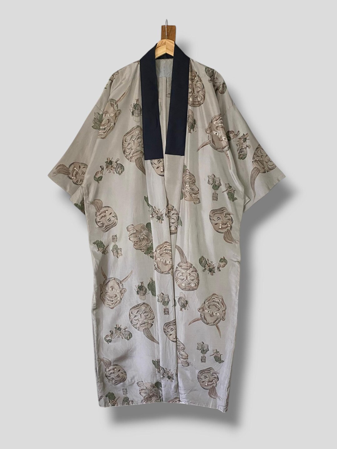 Vintage 80s Japanese Oni Mask Kimono Classic Japan Motif Japanese ...