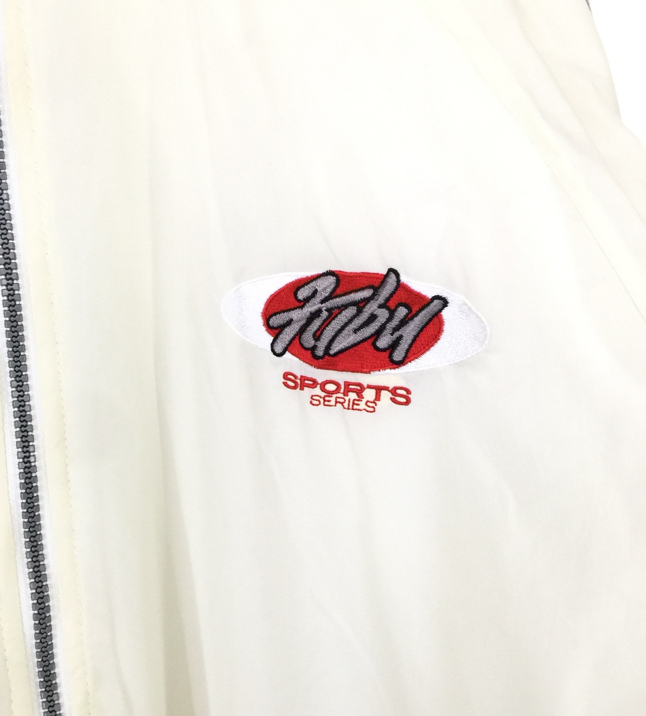 ヴィンテージ 90 年代 Fubu スポーツ シリーズ 刺繍ロゴ ヴィンテージ 90 年代 Fubu スポーツ シリーズ 刺繍ロゴ