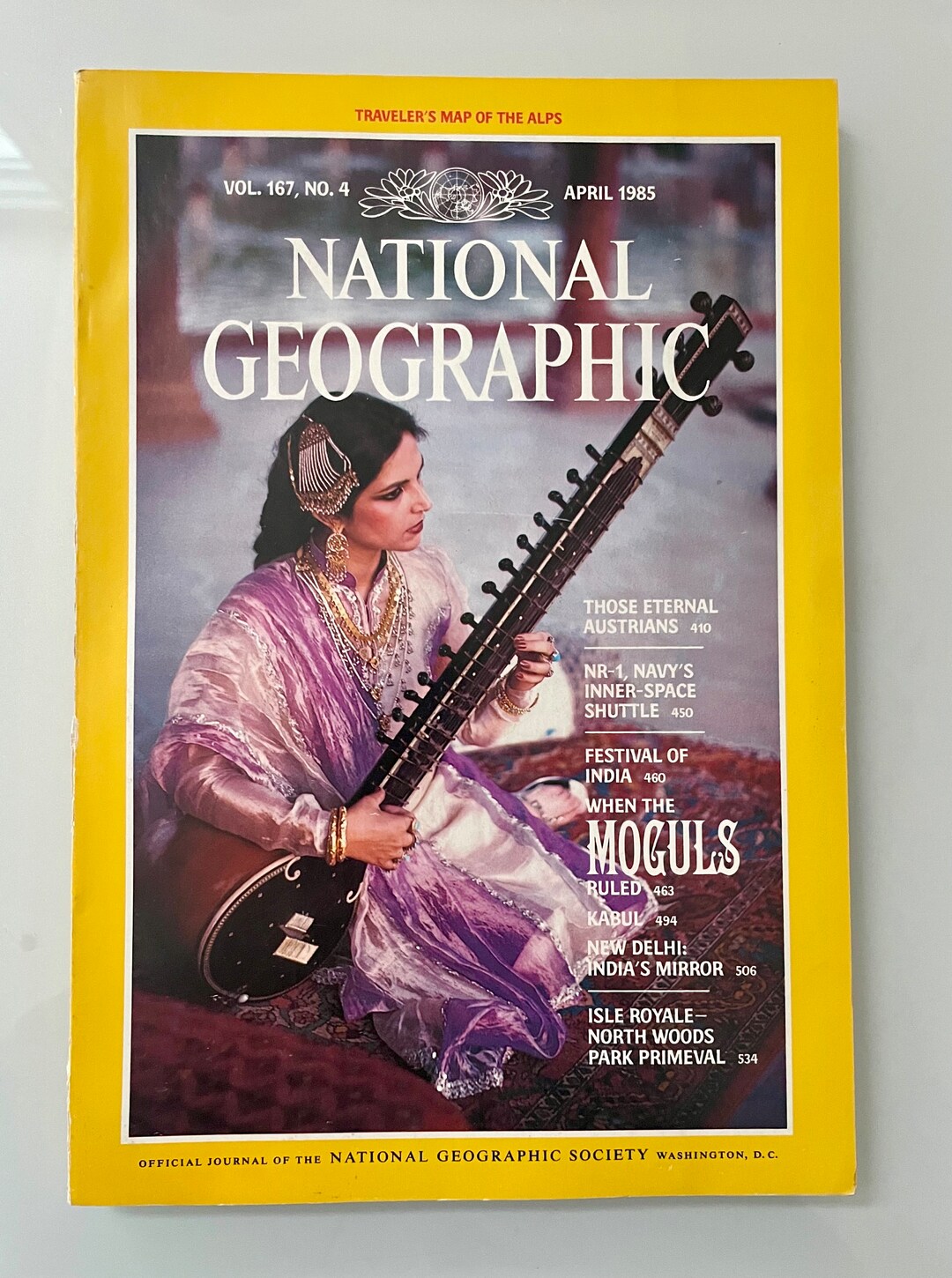 National Geographic April 1985, Vol. 167, No. 4, 1985 Birthday Gift, Festival of India, Vintage ...