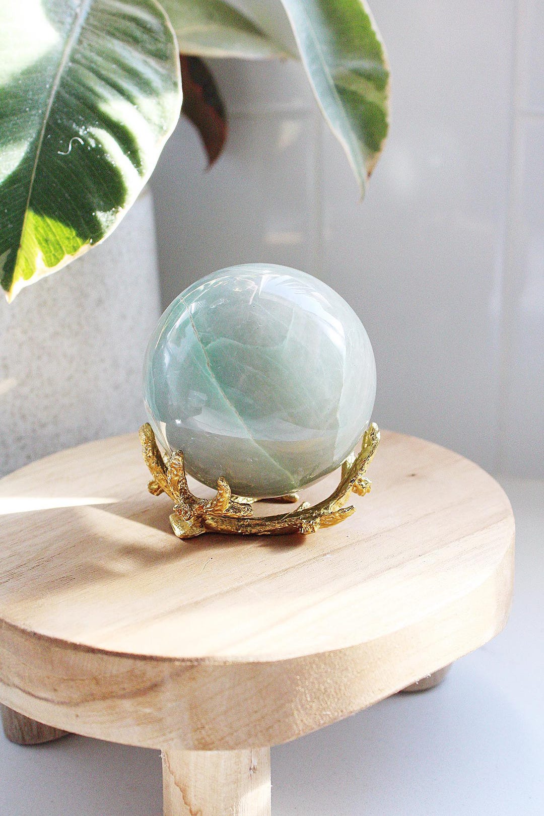 Gemstone Display Stand Nature Steel Crystal Stand Meditation Room Decor ...