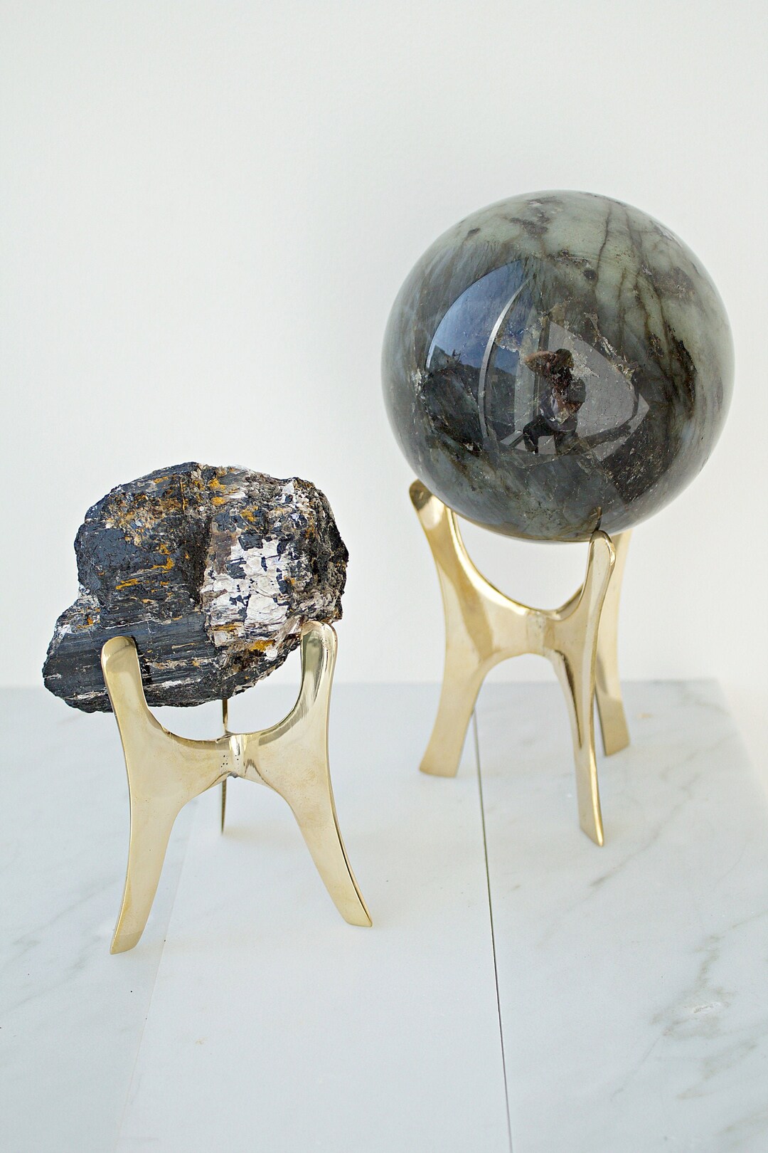 Modern Brass Crystal Tripod Stand Display Brass Crystal Stand Gold Rock ...