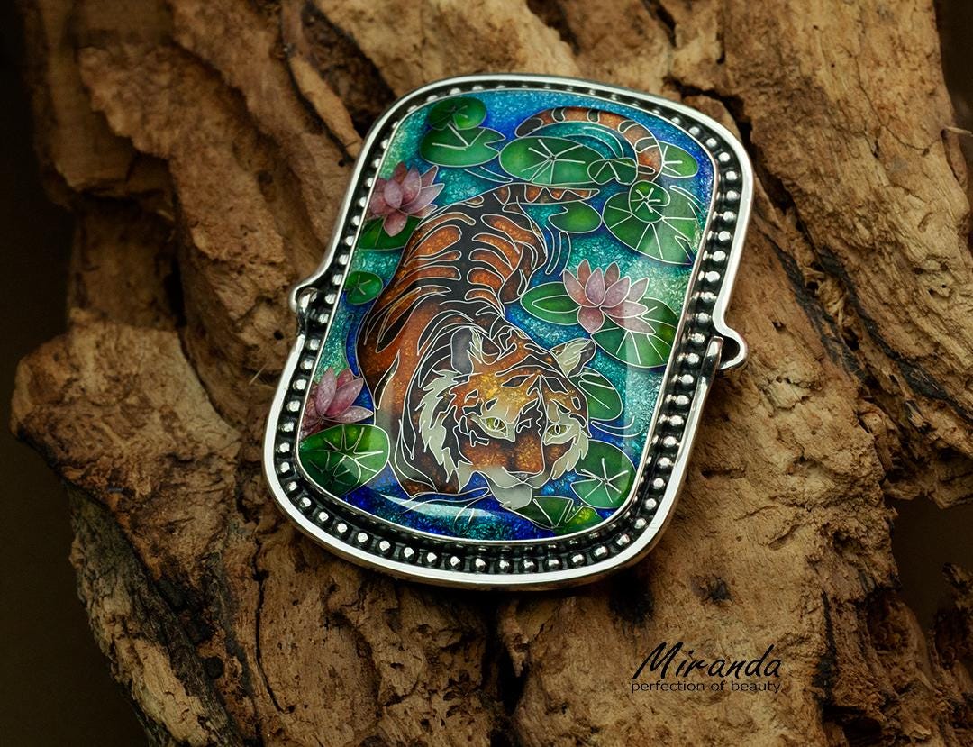 Tigre avec fleurs de lotus dans l'eau, pendentif, émail cloisonné ...