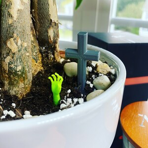 Plant Zombie Graveyard Planter Decoration - Etsy