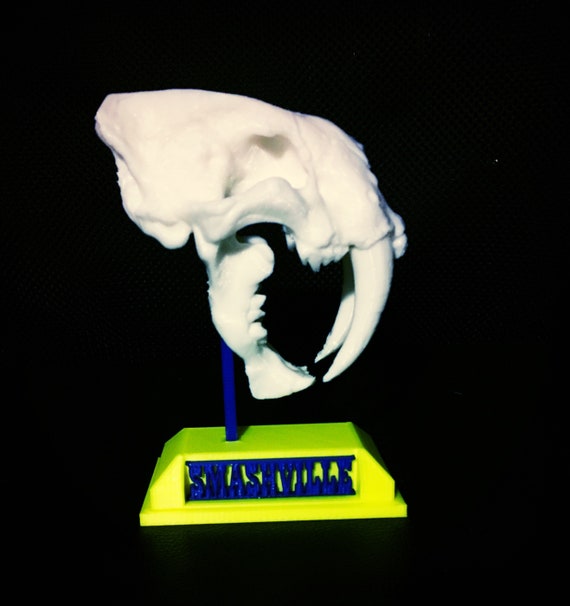 Predators Saber Tooth Skull Inpsired Statue | Etsy