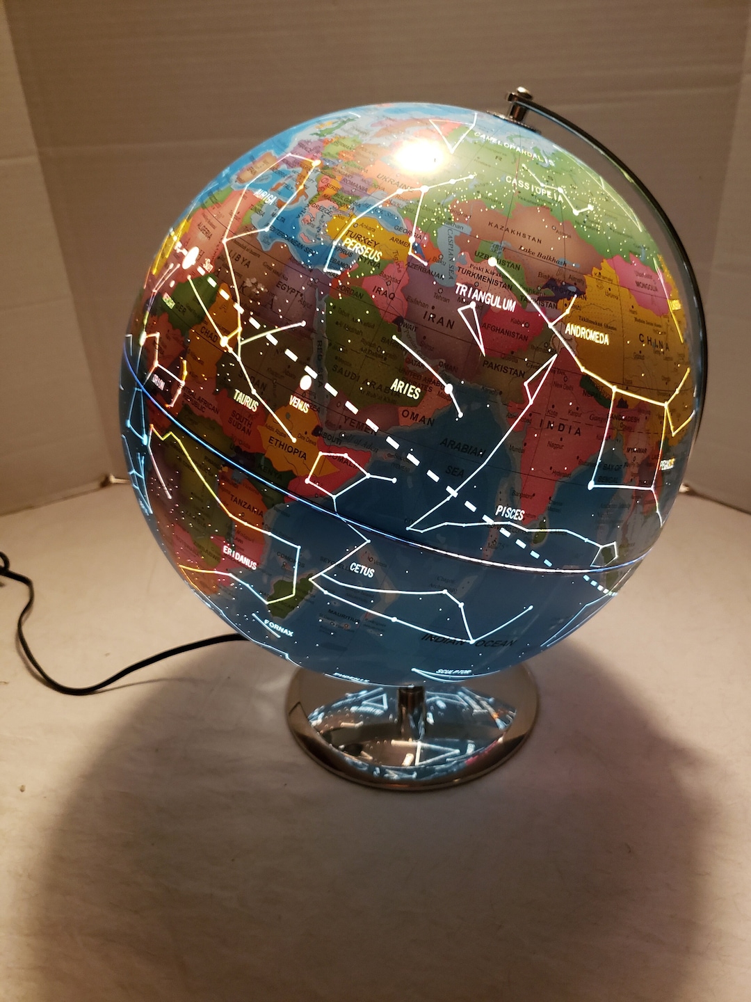Earth Globe 12 Electric Illuminated Light up Constellations Earth ...