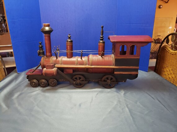 Large Wood and Metal Model of a Steam Locomotive 25 - Etsy