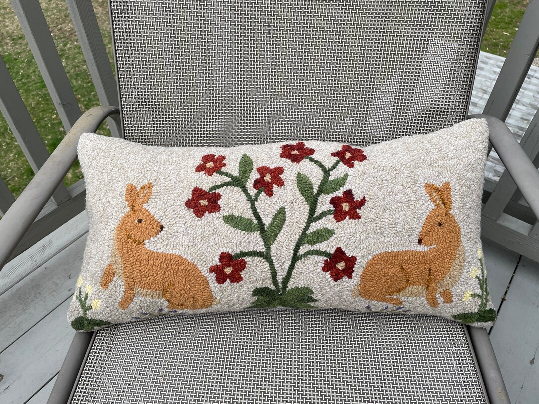 Finished Hand-hooked Pillow bunnies Bertie and Betsy - Etsy
