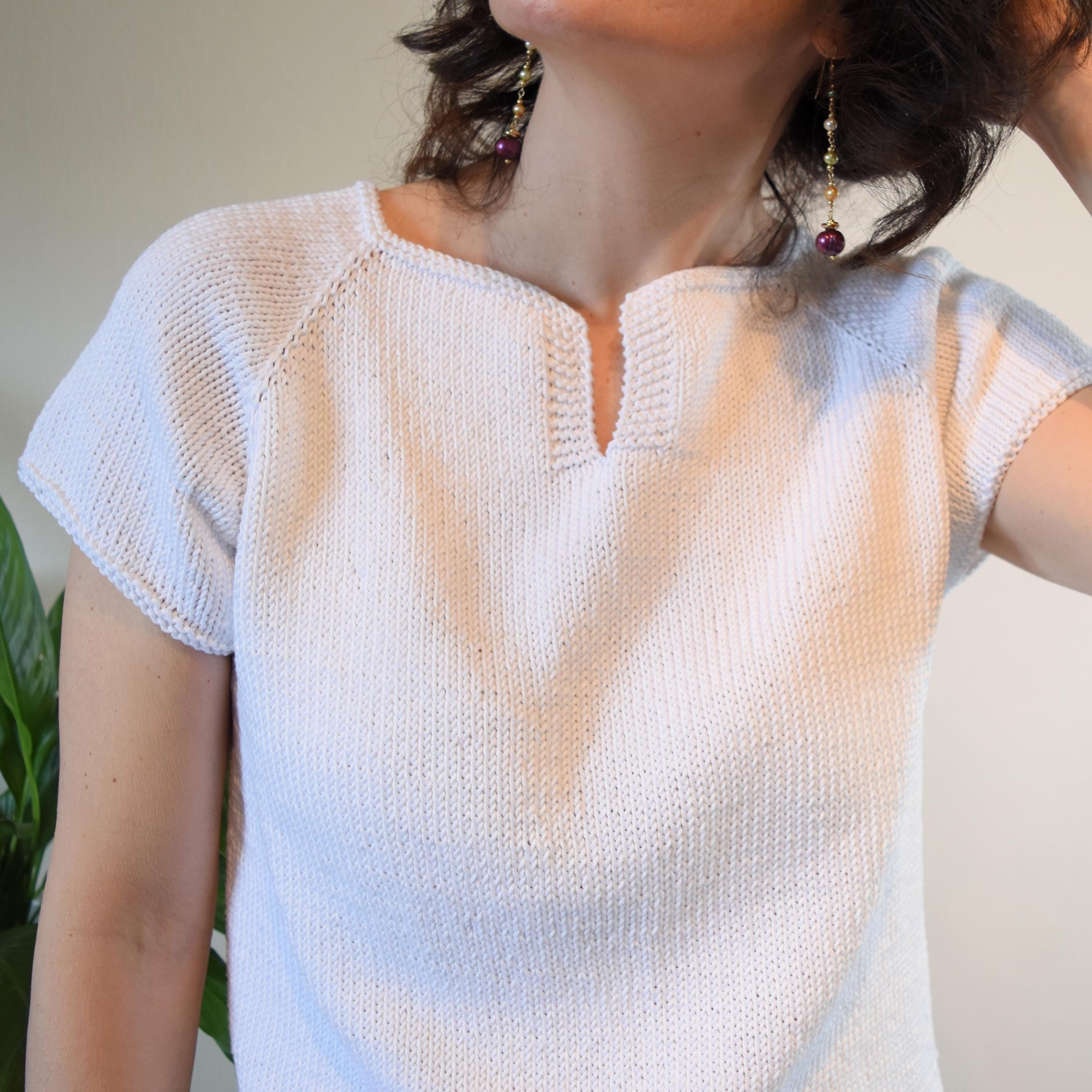 MAGNOLIA TEE Summer Top Knitting Pattern Seamless Raglan Top Down ...