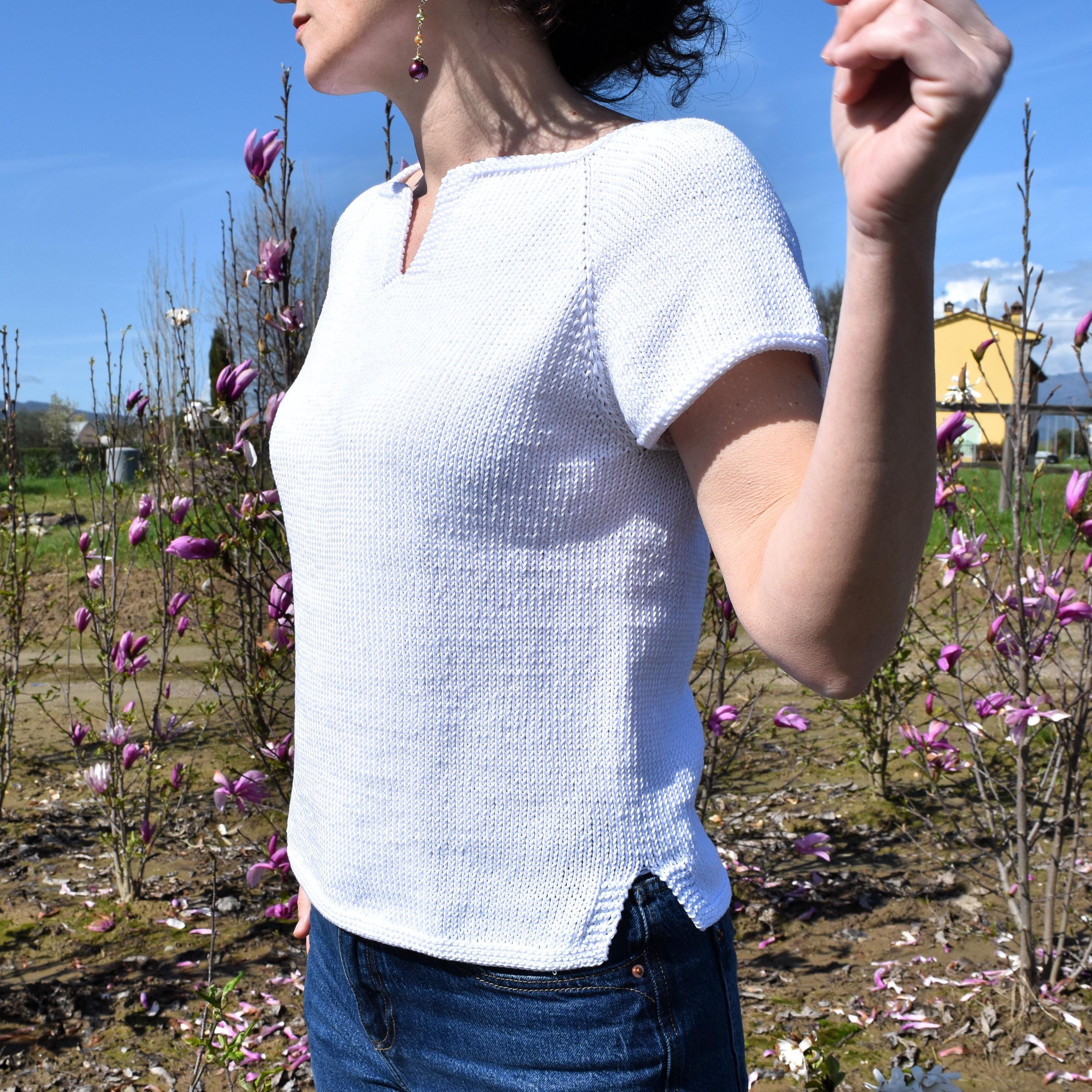 MAGNOLIA TEE Summer Top Knitting Pattern Seamless Raglan Top Down ...