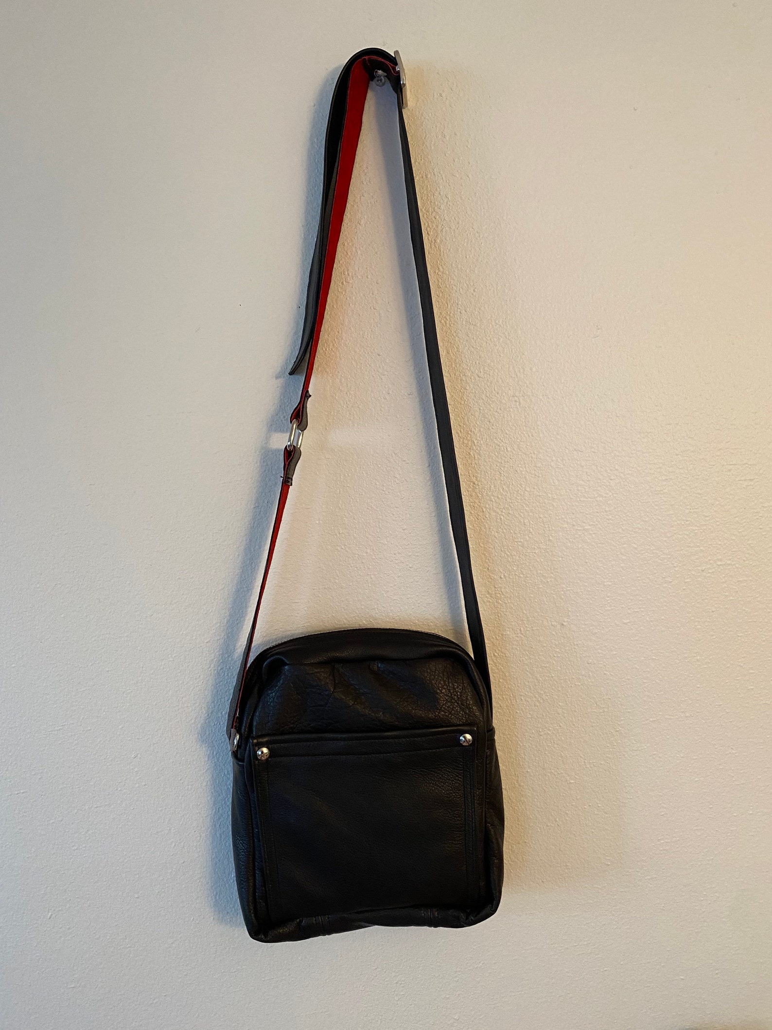 BB (boybag)- Minimalist Unisex Leather Unisex Pouch With Adjustable ...