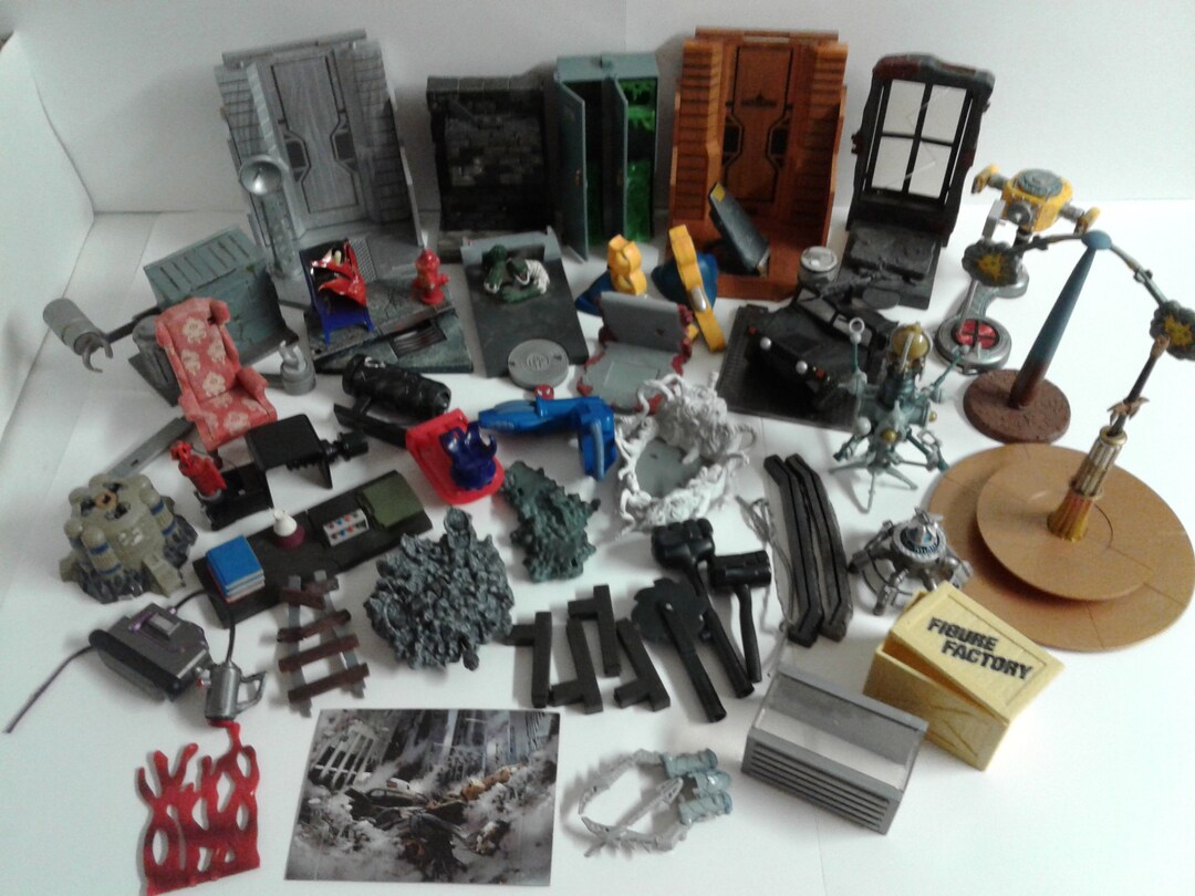 Large Lot of Marvel Legends Accessories / Parts / Replacement Pieces - Etsy