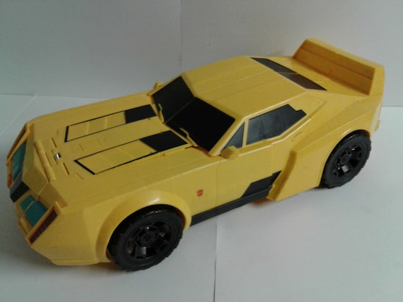 BUMBLEBEE Yellow Camaro Action Toy Car Transformers Push & Pull Toys ...