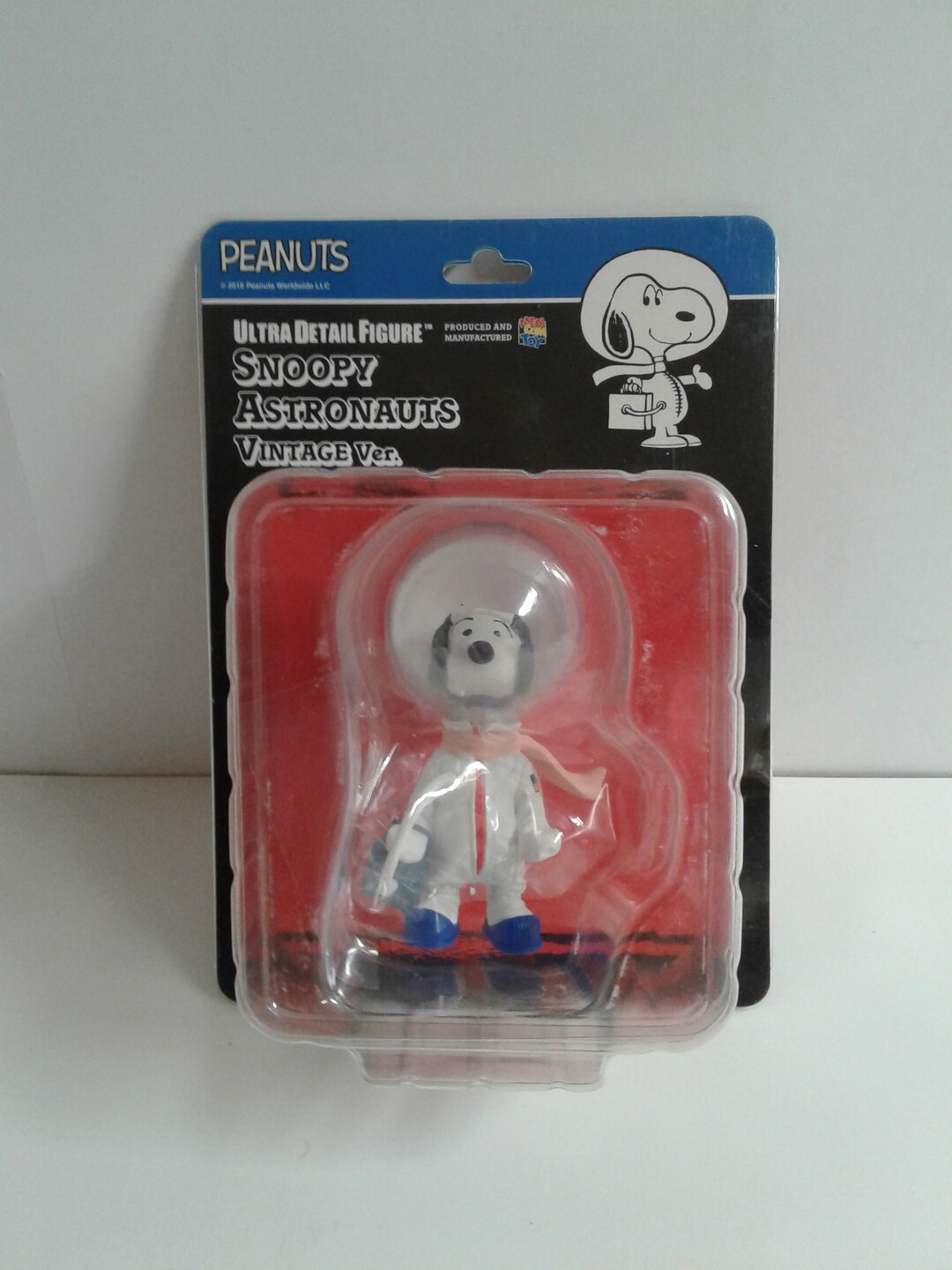 Snoopy Astronaut Vintage Ver Peanuts Series 4 Ultra Detail Figure ...