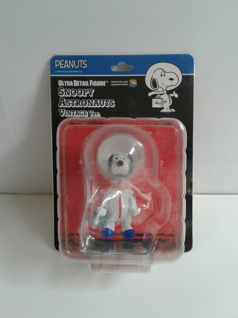 Snoopy Astronaut Vintage Ver Peanuts Series 4 Ultra Detail Figure ...