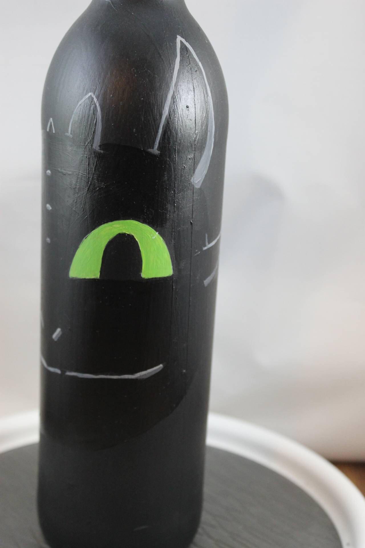 Toothless Dragon decorative bottle - Etsy.de