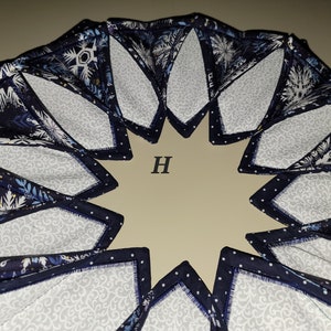 Folded Wreath Centerpiece, Wreath - Etsy