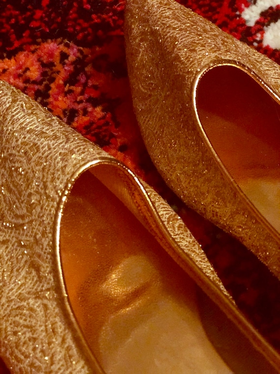 Vintage Gold Brocade Shoes - Gem