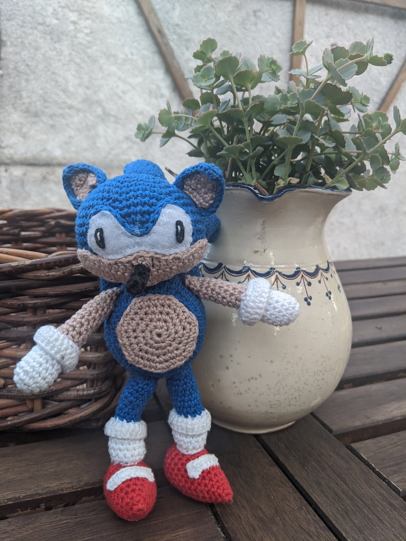 Sonic the Hedgehog Crochet Amigurumi Character - Etsy Canada
