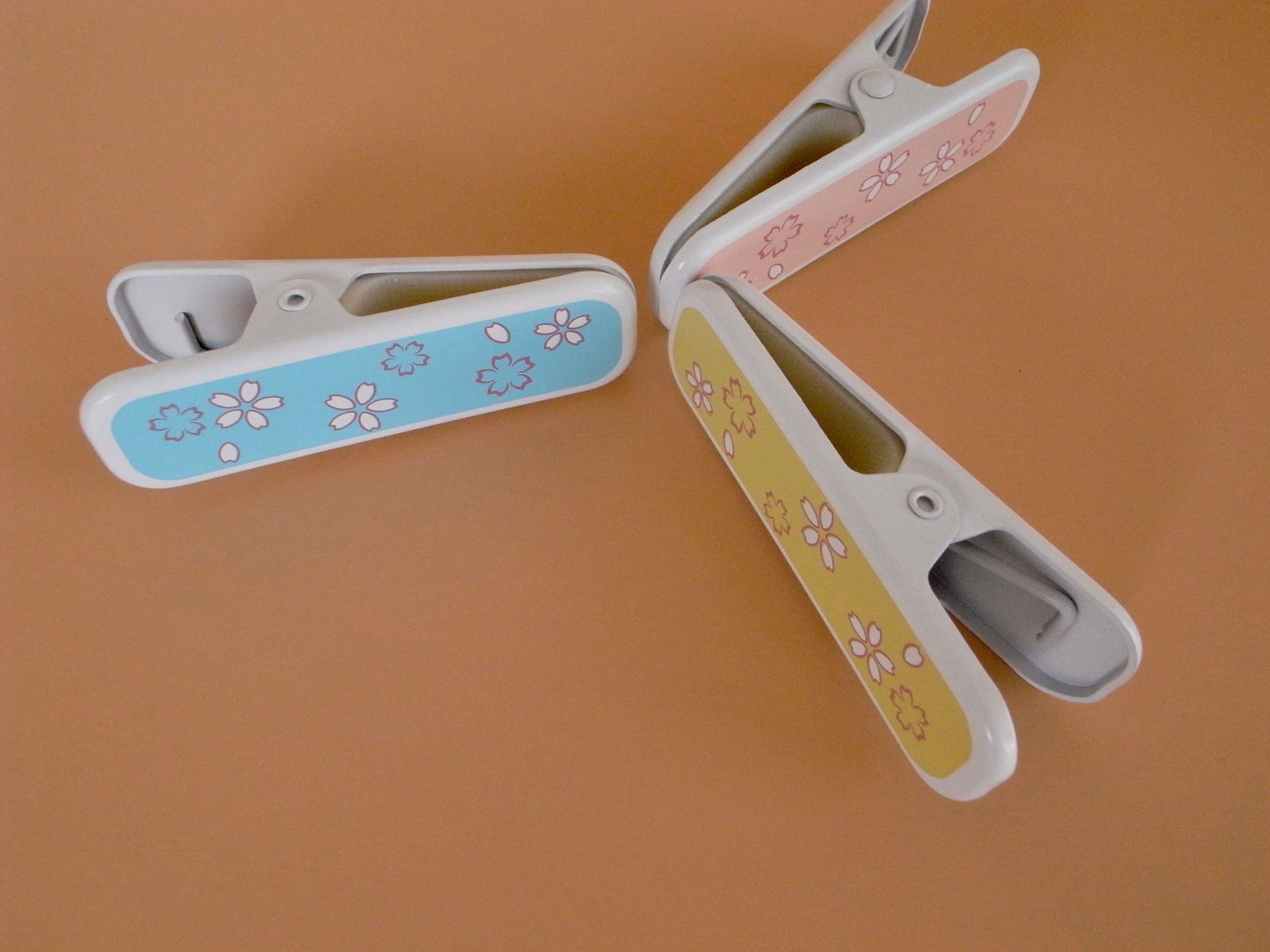 Home & Hobby Home Improvement Craft Supplies & Tools Three clips in one ...