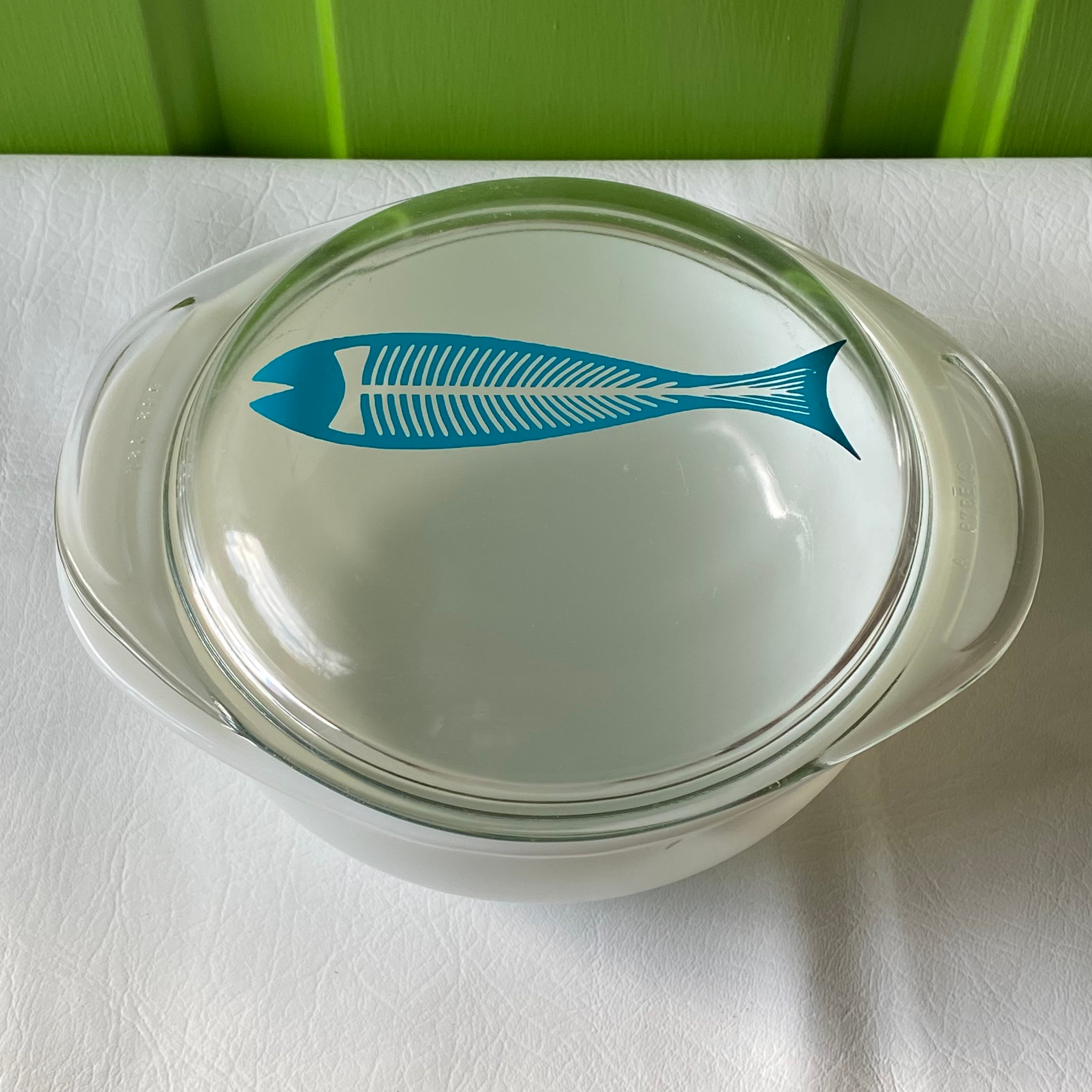 Pyrex FISH DISH Vinyl Decal - Etsy